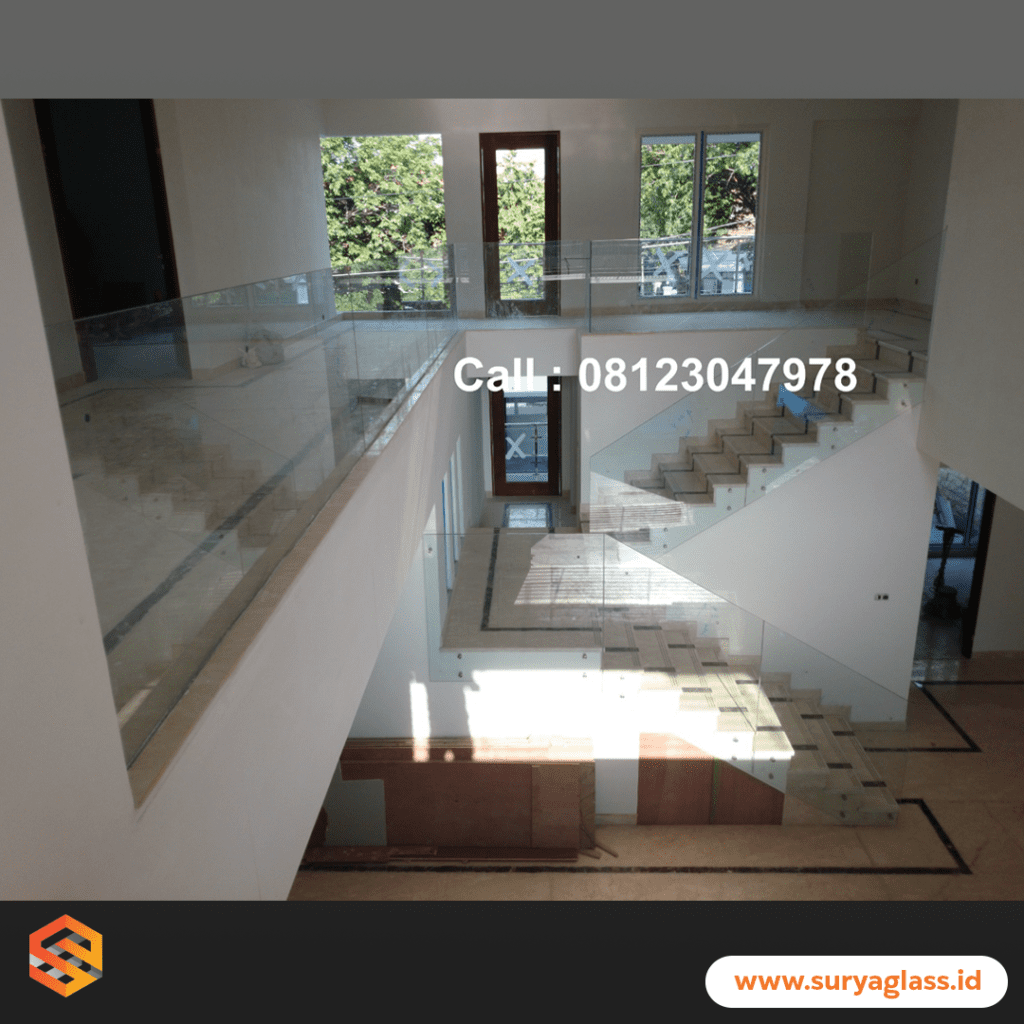 railing kaca tempered ruang tamu - aplikator kaca tempered surabaya